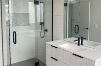 Frameless Glass Showers | Stake Glass