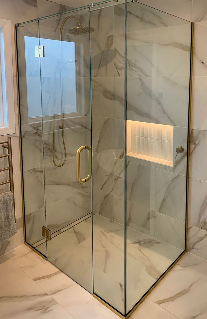 Corner Showers NZ | Frameless Corner Showers | Stake Glass