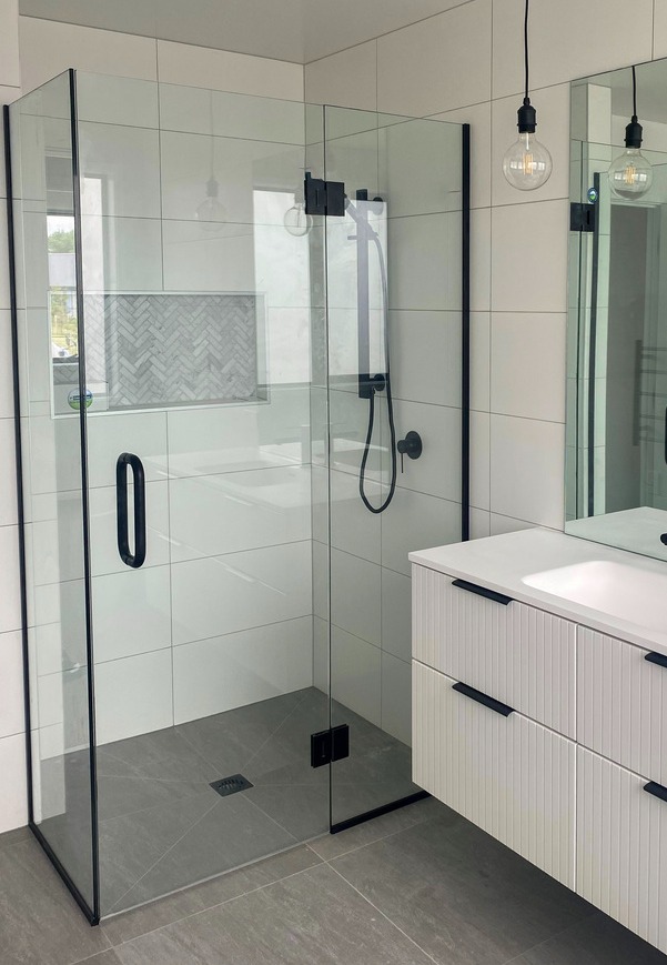 Frameless Glass | Balustrades | Showers | Doors | Stake Glass